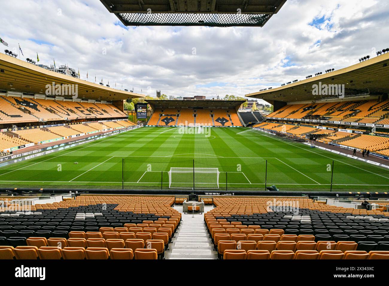 24th April 2024; Molineux Stadium, Wolverhampton, West Midlands ...