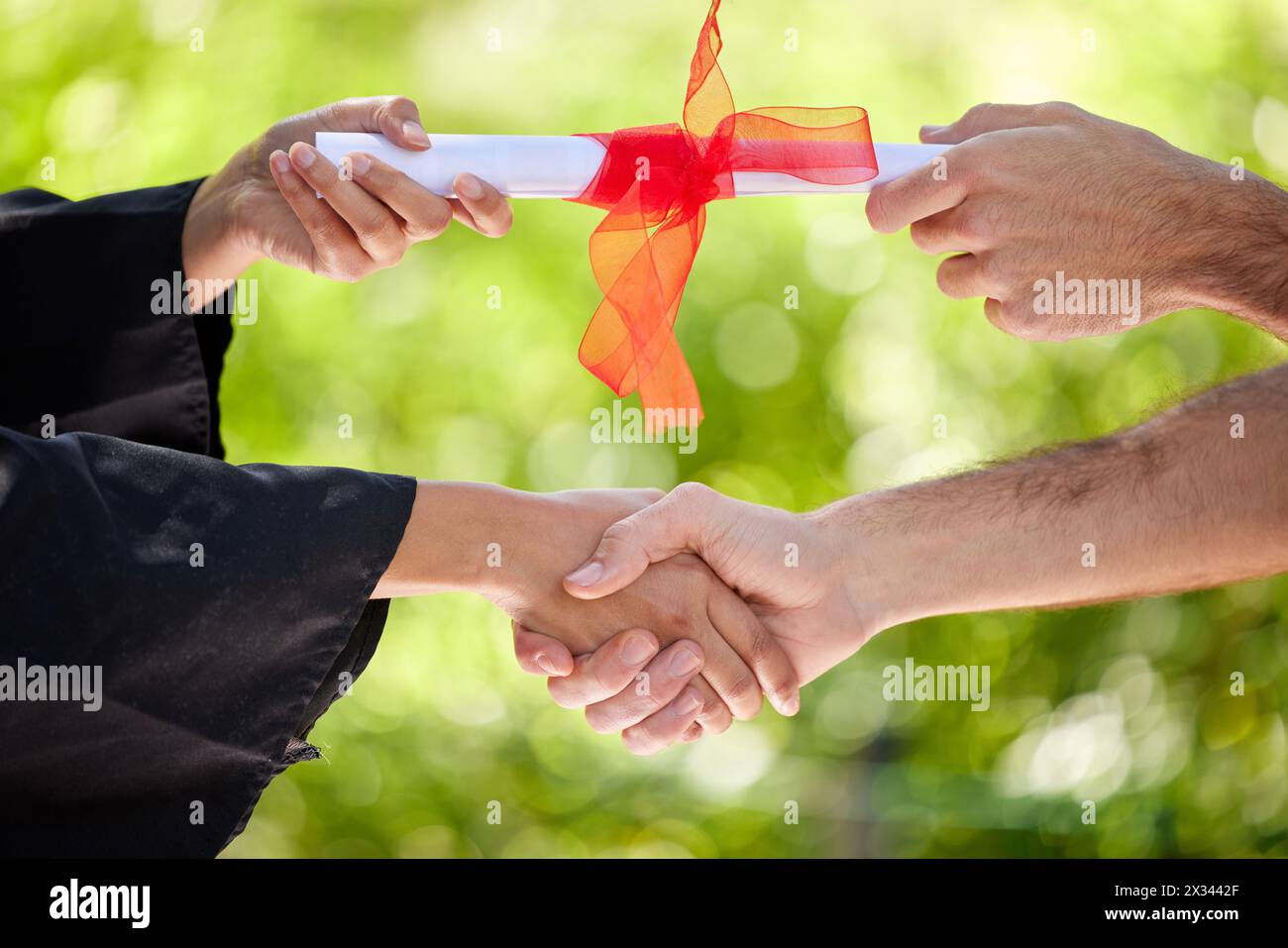 Handshake graduation diploma hi-res stock photography and images - Alamy