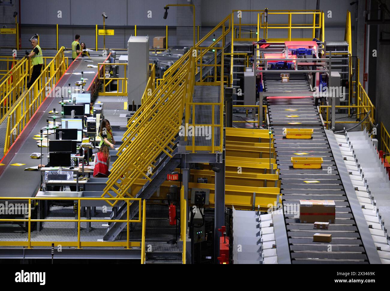 Istanbul, Turkey. 23rd Apr, 2024. Packages and parcels run on conveyor ...