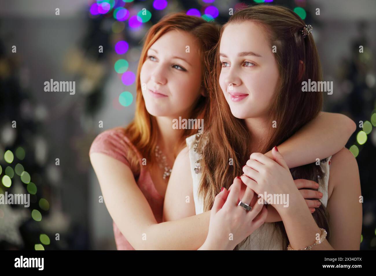 Hug tree pose hi-res stock photography and images - Alamy