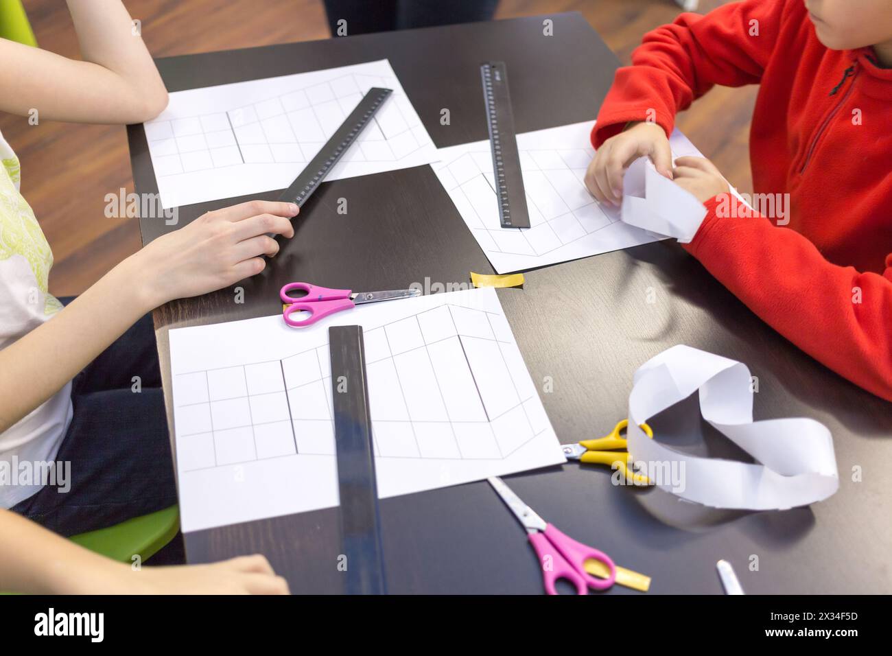 Children paper crafts table hi-res stock photography and images - Alamy
