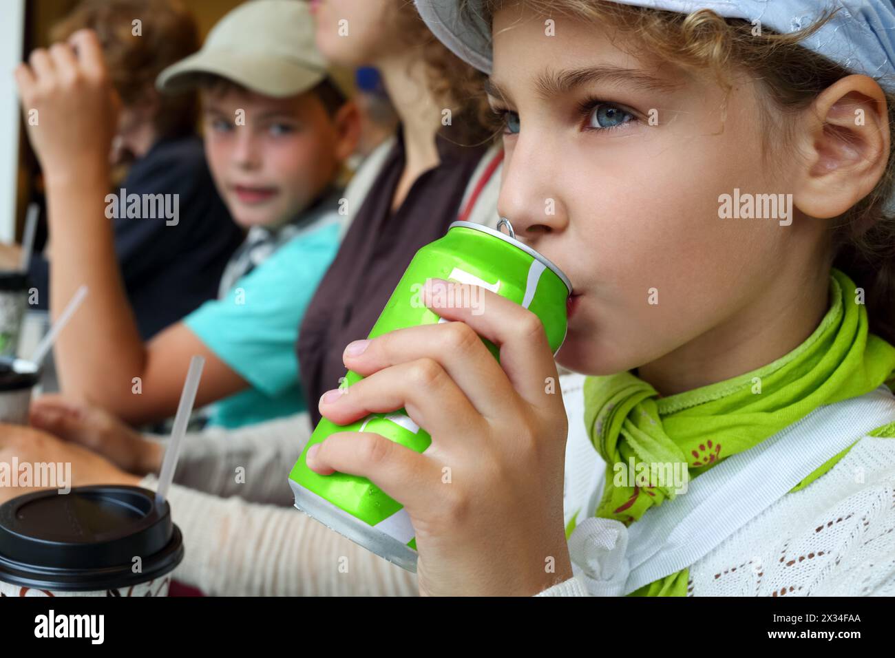 Teen and aluminum cans hi-res stock photography and images - Alamy