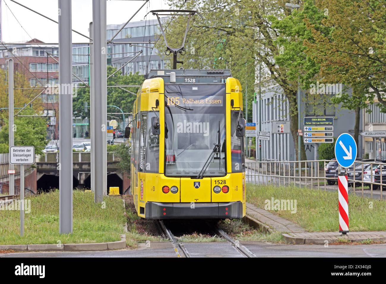 Straßenbahnen in Ballungsräumen Straßenbahnlinien auf einem wichtigen ...