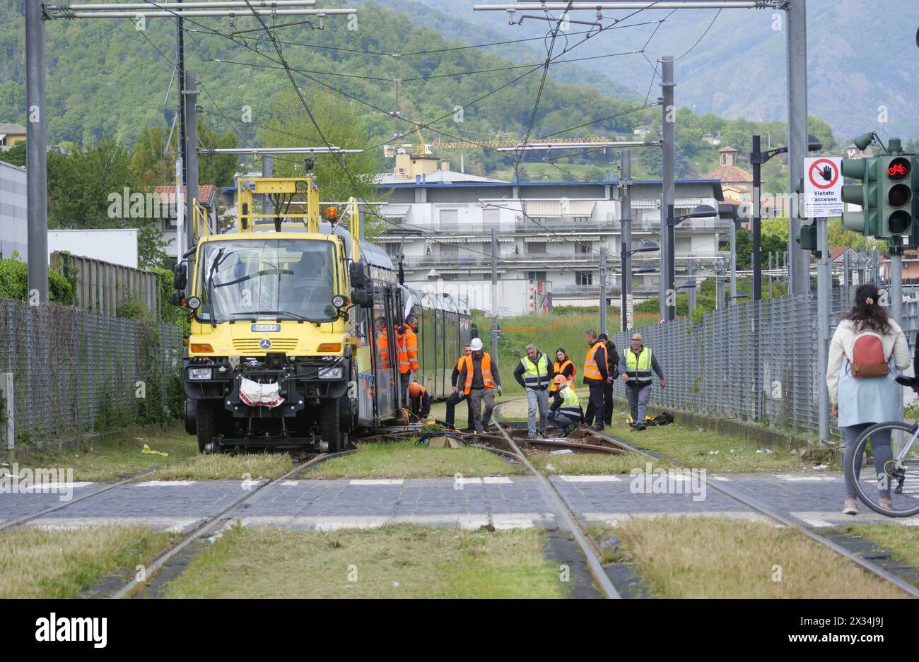 Derail the teb, tram of the valleys. The second train leaves the tracks ...