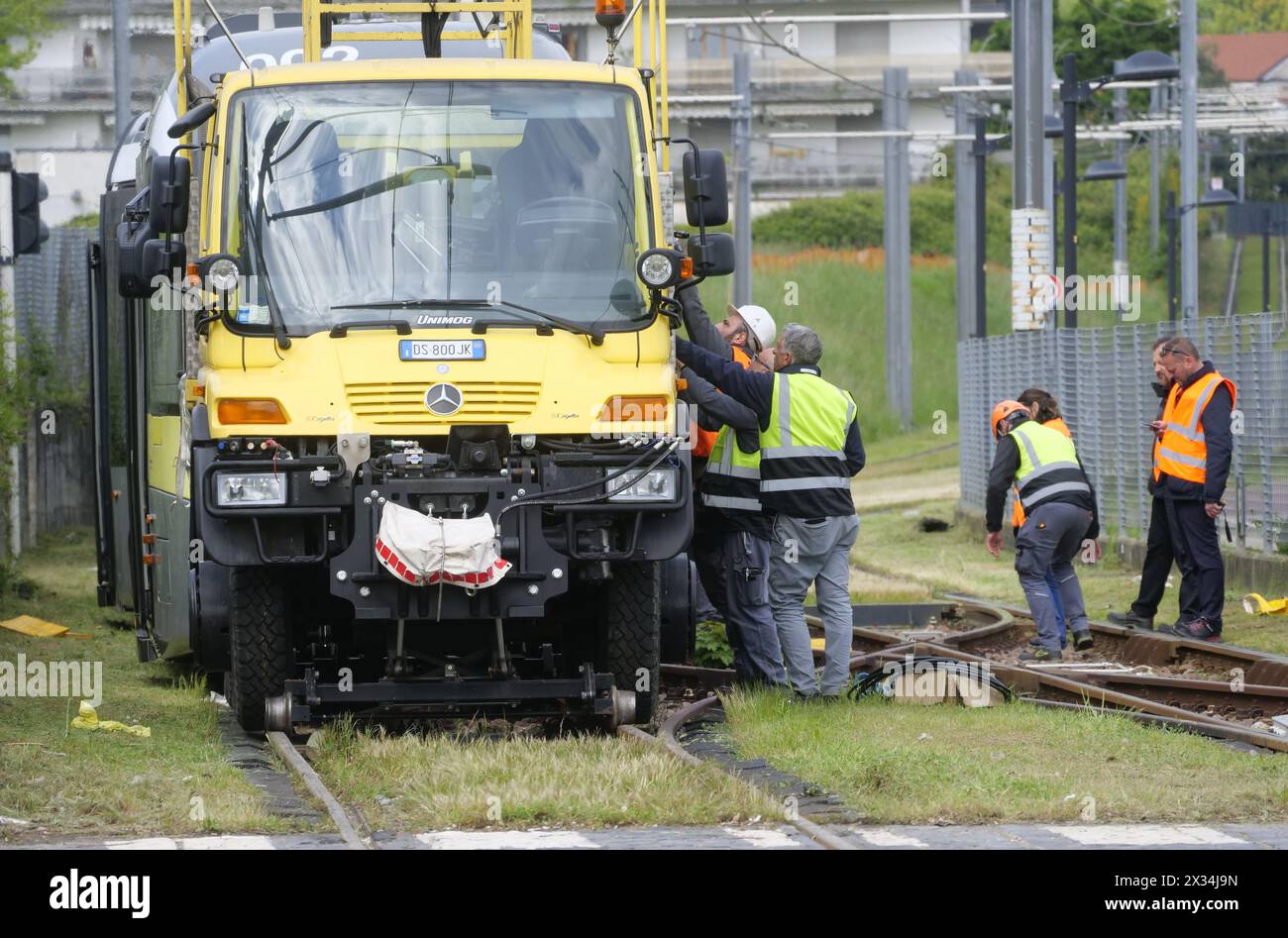 Derail the teb, tram of the valleys. The second train leaves the tracks ...