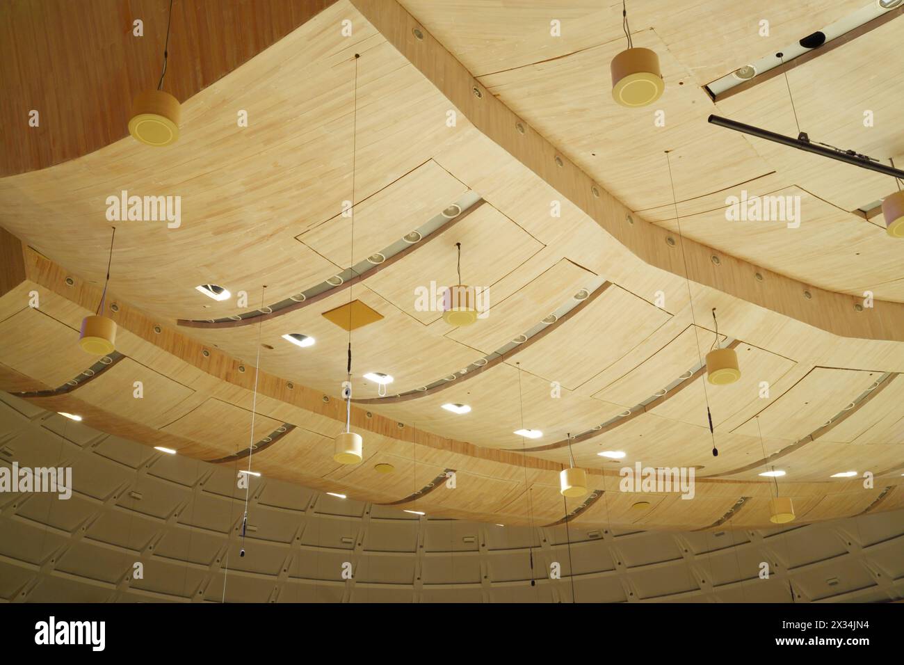 Lowered ceiling hi-res stock photography and images - Alamy