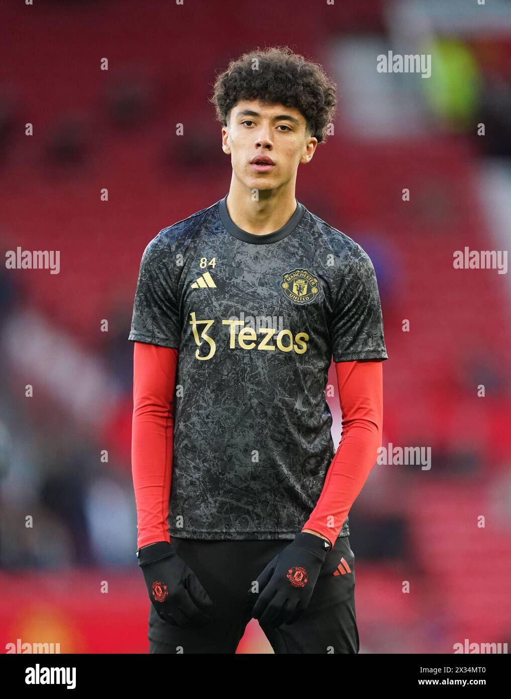 Manchester United's Ethan Wheatley warming up ahead of the Premier ...