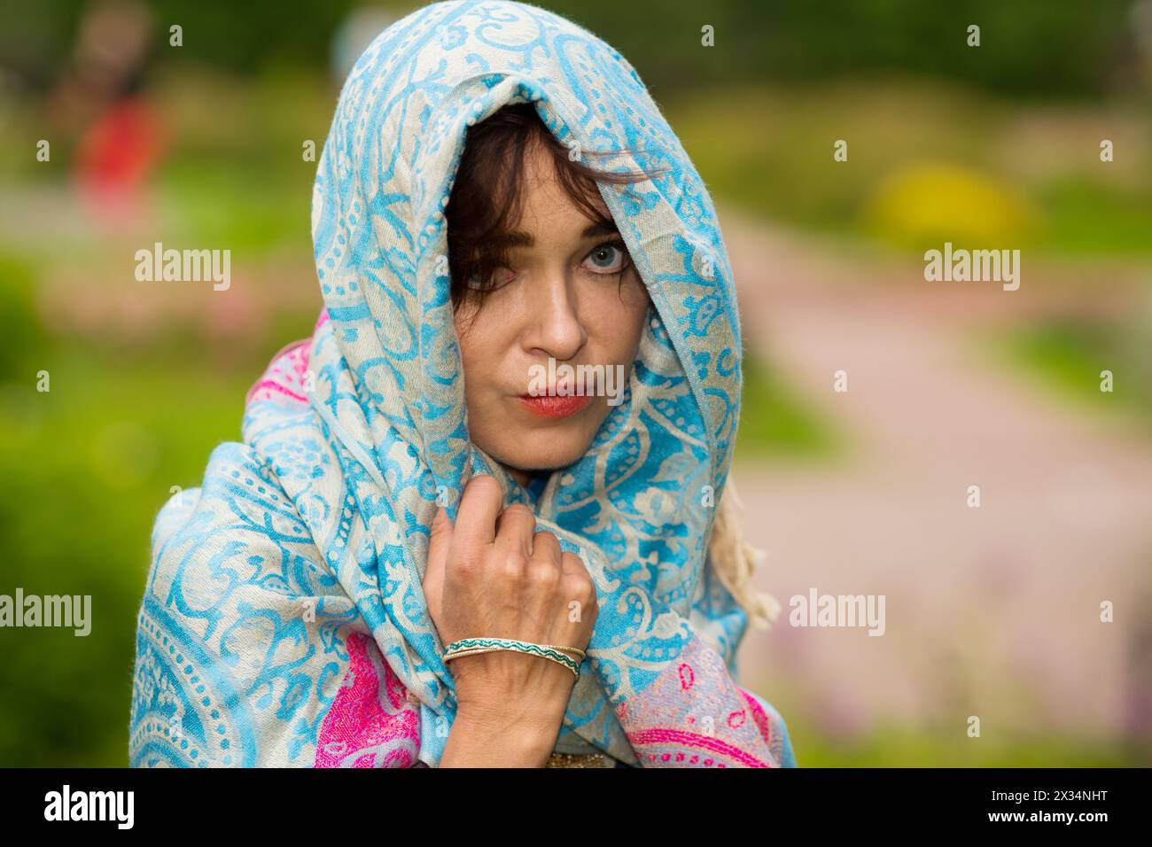 Indian woman sad traditional hi-res stock photography and images - Alamy