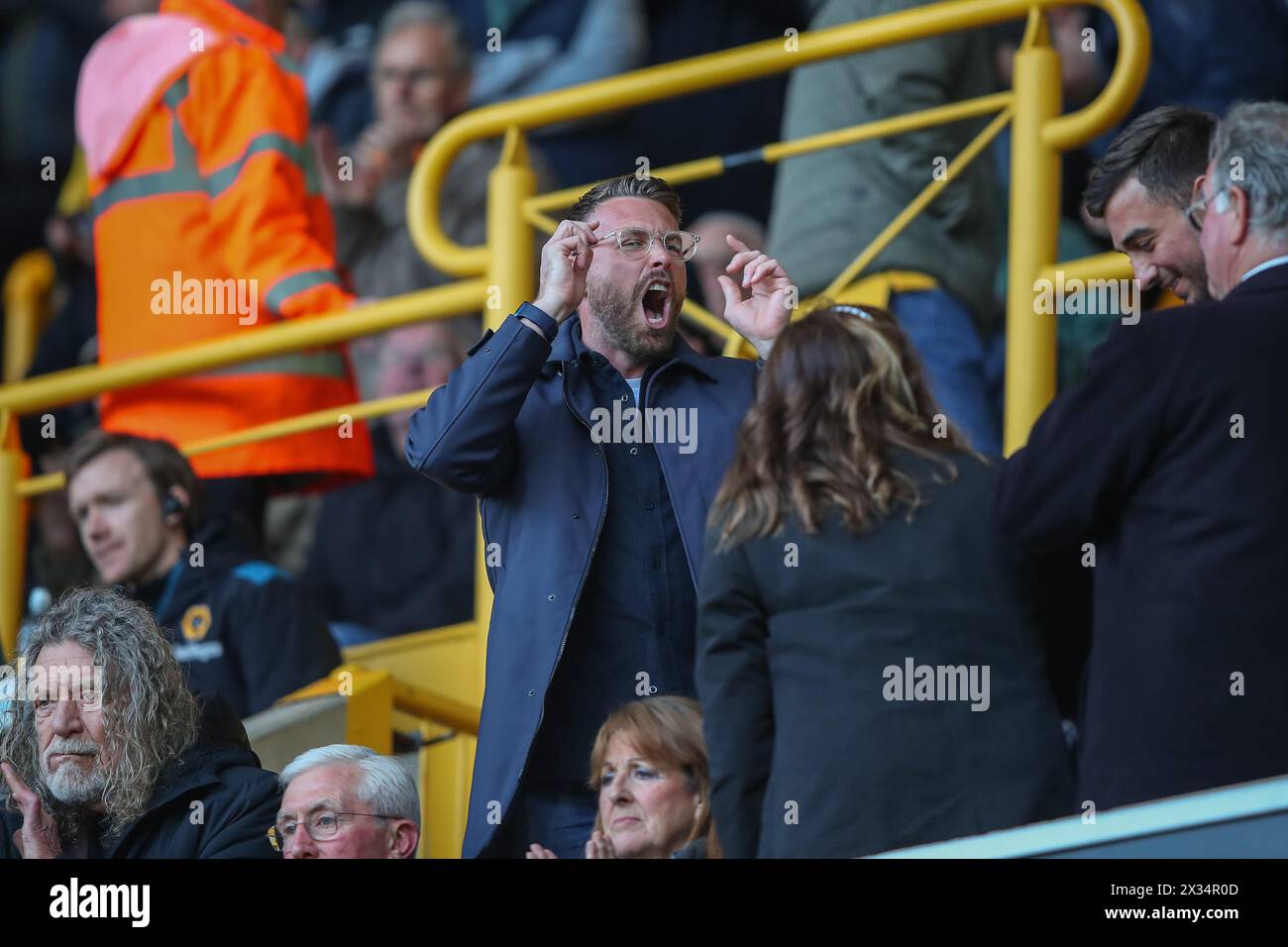 Rob Edwards during the Premier League match Wolverhampton Wanderers vs ...