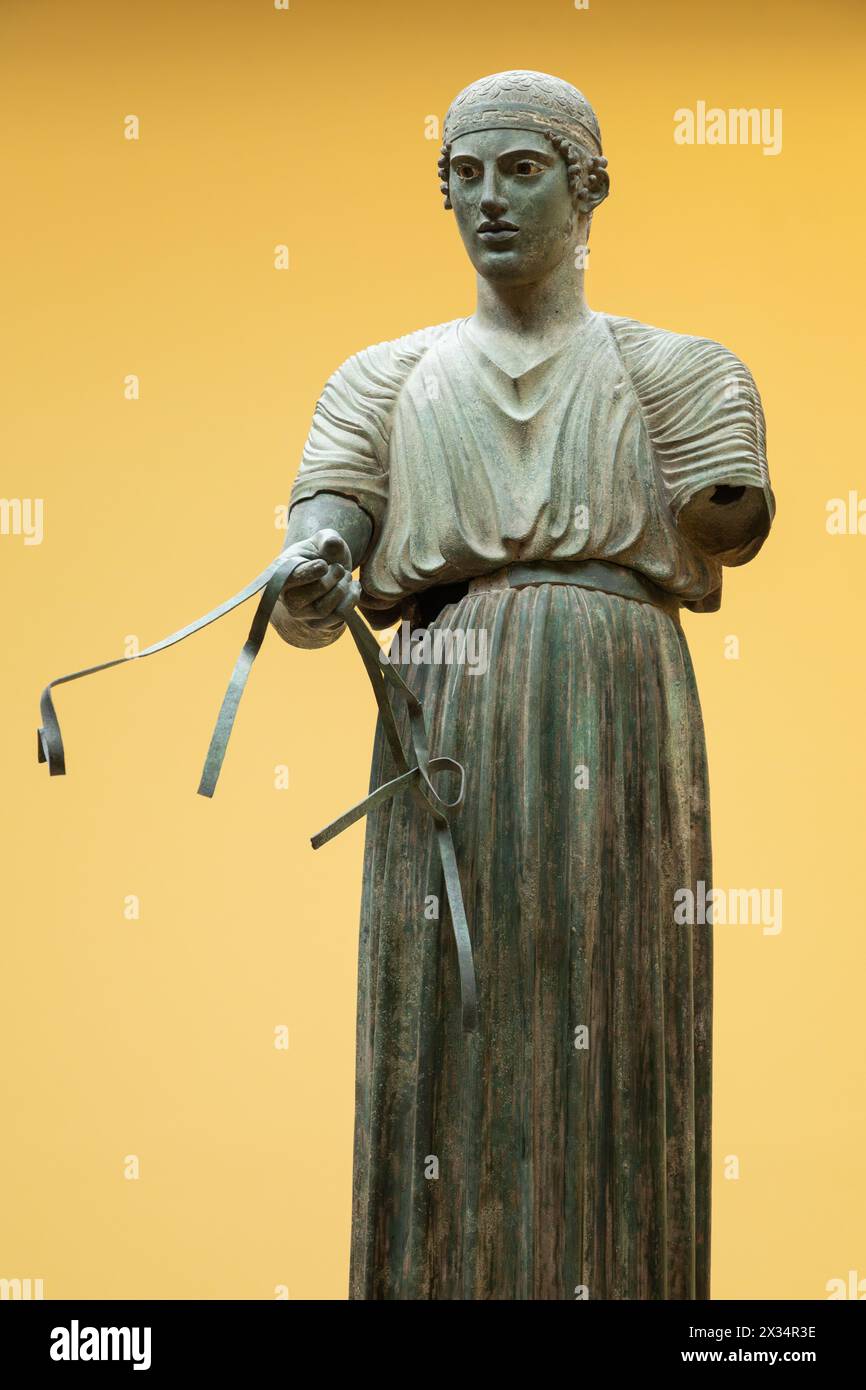 The Charioteer of Delphi (480-460 BC) , Delphi Archaeological Museum ...