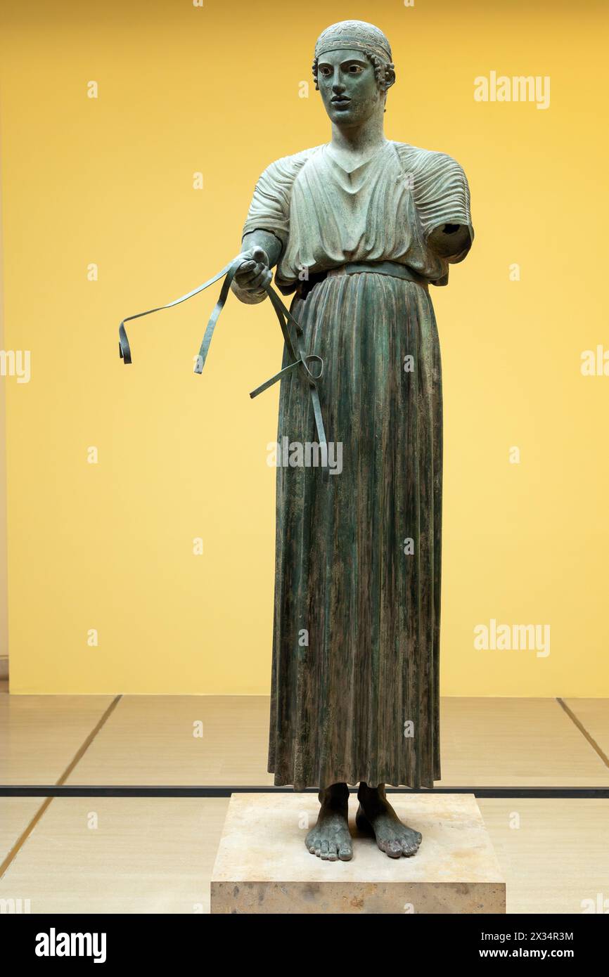 The Charioteer of Delphi (480-460 BC) , Delphi Archaeological Museum ...