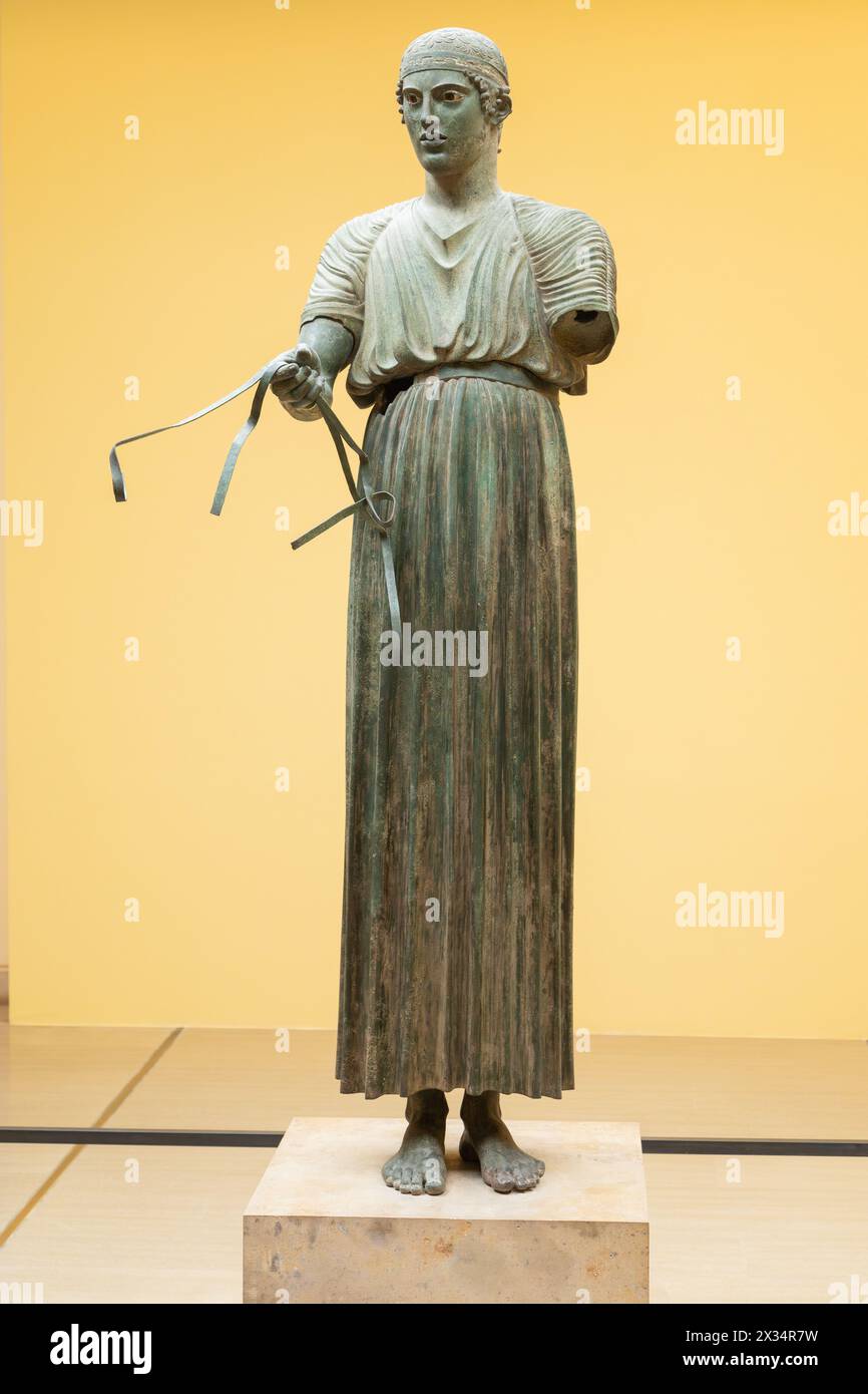 The Charioteer of Delphi (480-460 BC) , Delphi Archaeological Museum ...