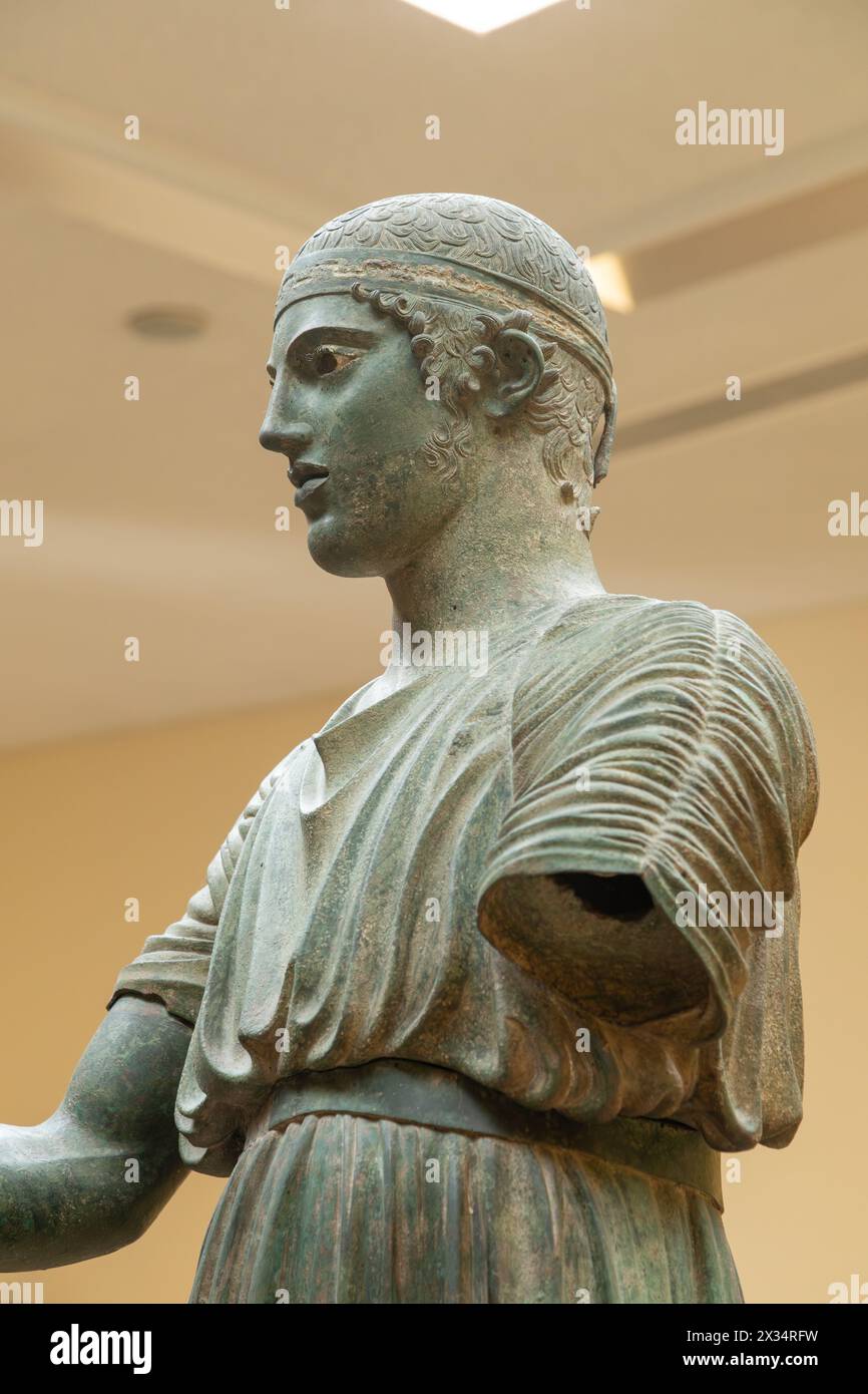 The Charioteer of Delphi (480-460 BC) , Delphi Archaeological Museum ...