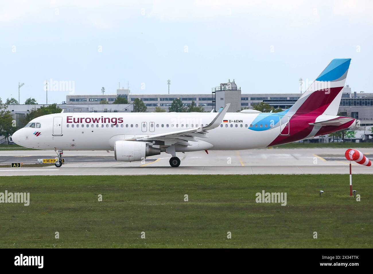 Ein Airbus A320-200, A320-214WL der Fluglinie, Airline ...