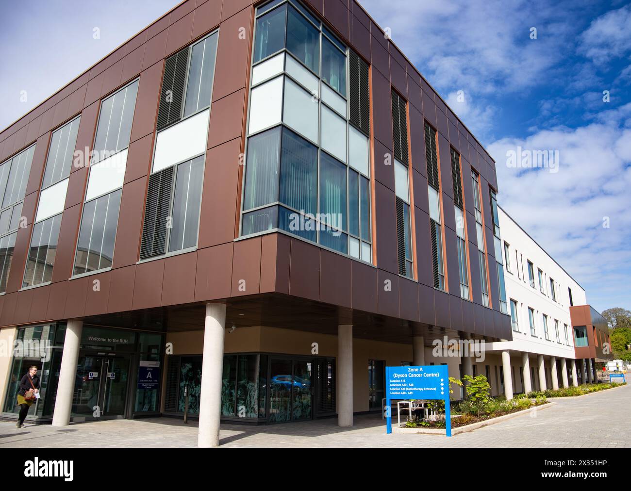 Dyson cancer centre hi-res stock photography and images - Alamy