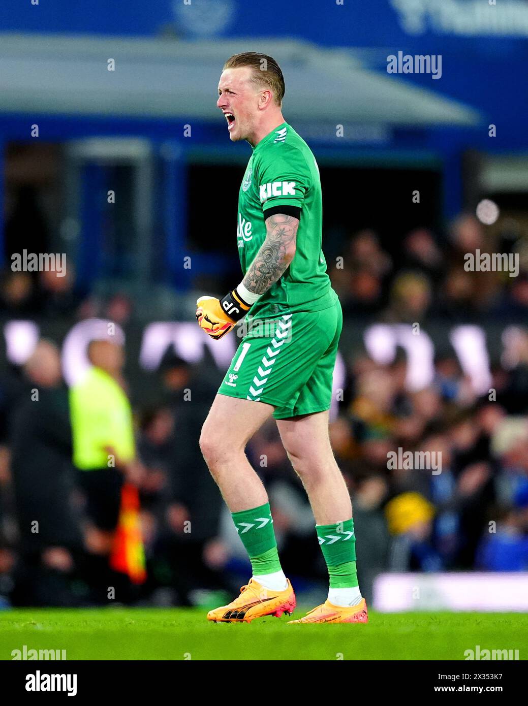 Everton goalkeeper Jordan Pickford celebrates after team-mate Dominic ...