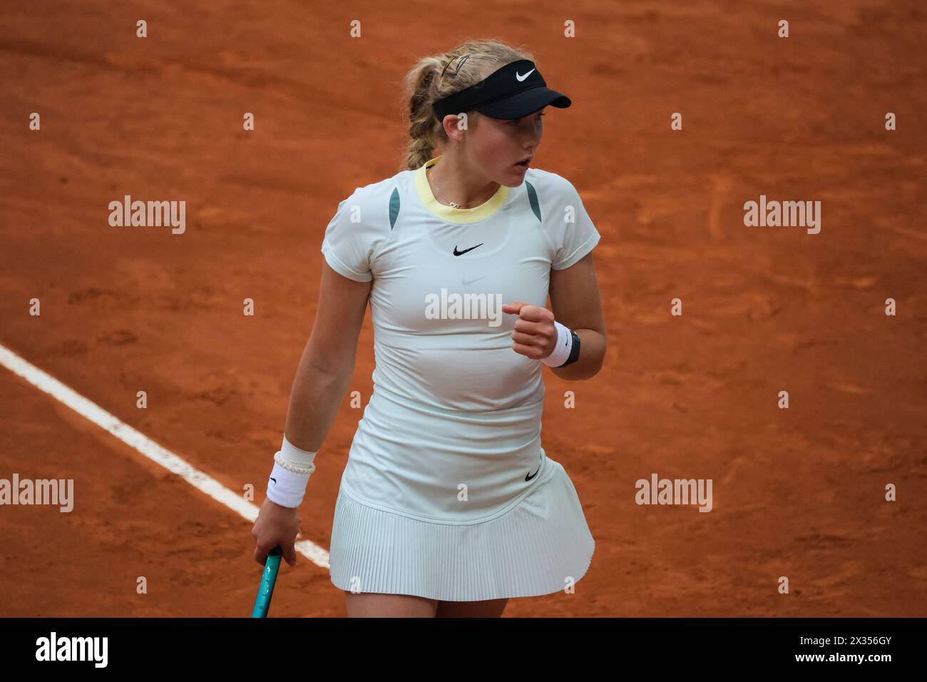 Mirra andreyeva hi-res stock photography and images - Alamy