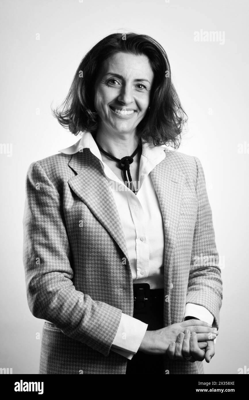 Italy, italian middle aged business woman portrait Stock Photo - Alamy