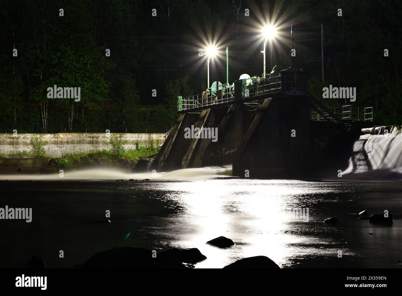 Power dam night hydroelectric hi-res stock photography and images - Alamy