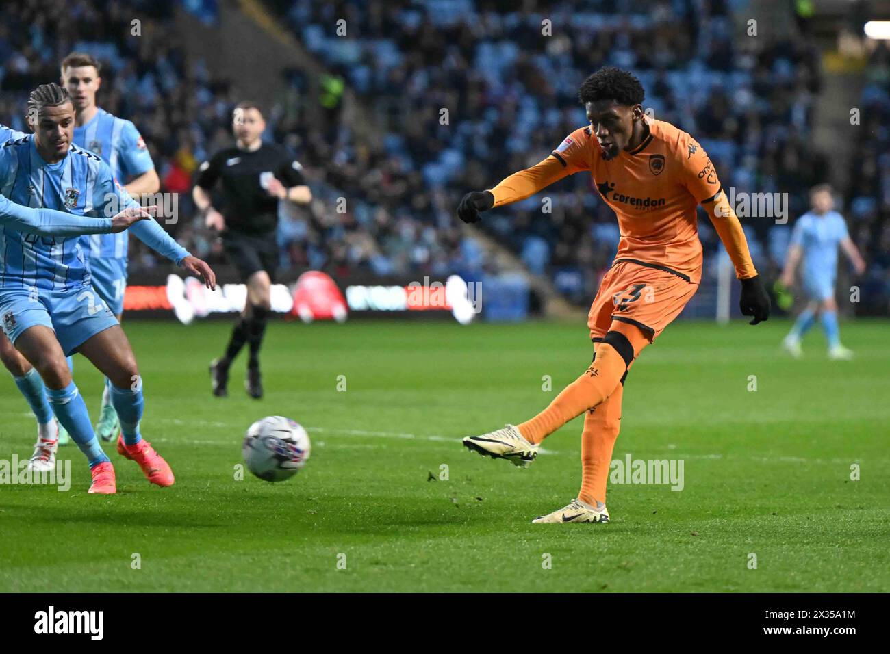 Jaden philogene hull hi-res stock photography and images - Alamy