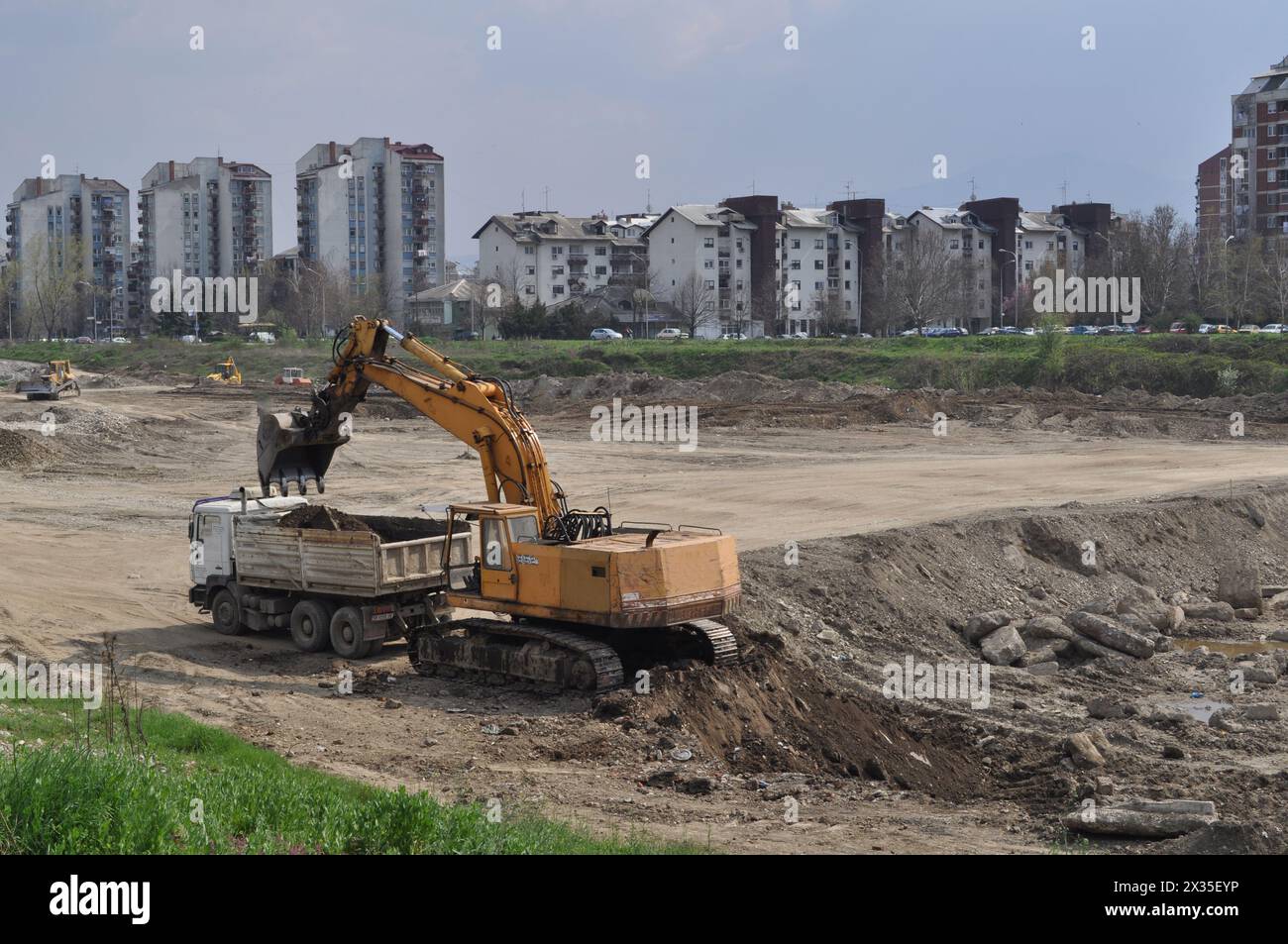 Excavator loads excavated soil hi-res stock photography and images - Alamy