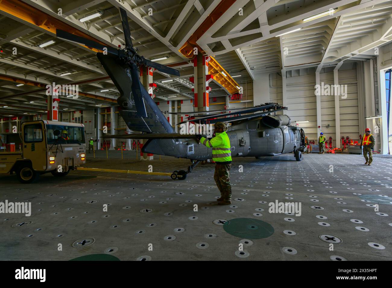 U.S. soldiers assigned to 224th Expeditionary Combat Aviation Brigade ...
