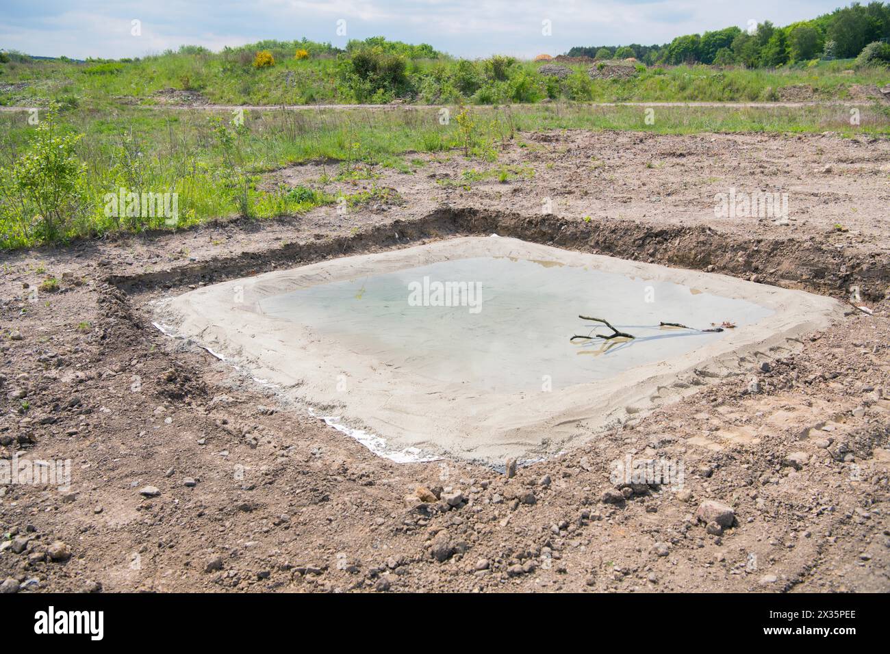 Species protection, construction of spawning waters for amphibians in ...