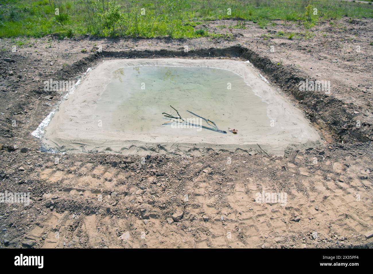 Species protection, construction of spawning waters for amphibians in ...