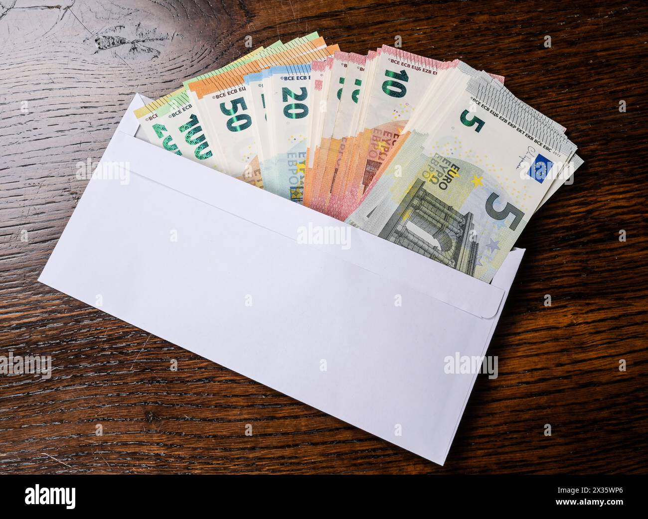 Pay packet hi-res stock photography and images - Alamy