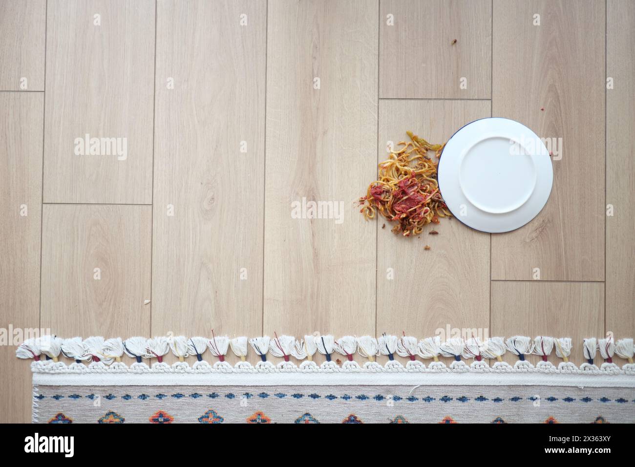 Spaghetti sauce spill hi-res stock photography and images - Alamy
