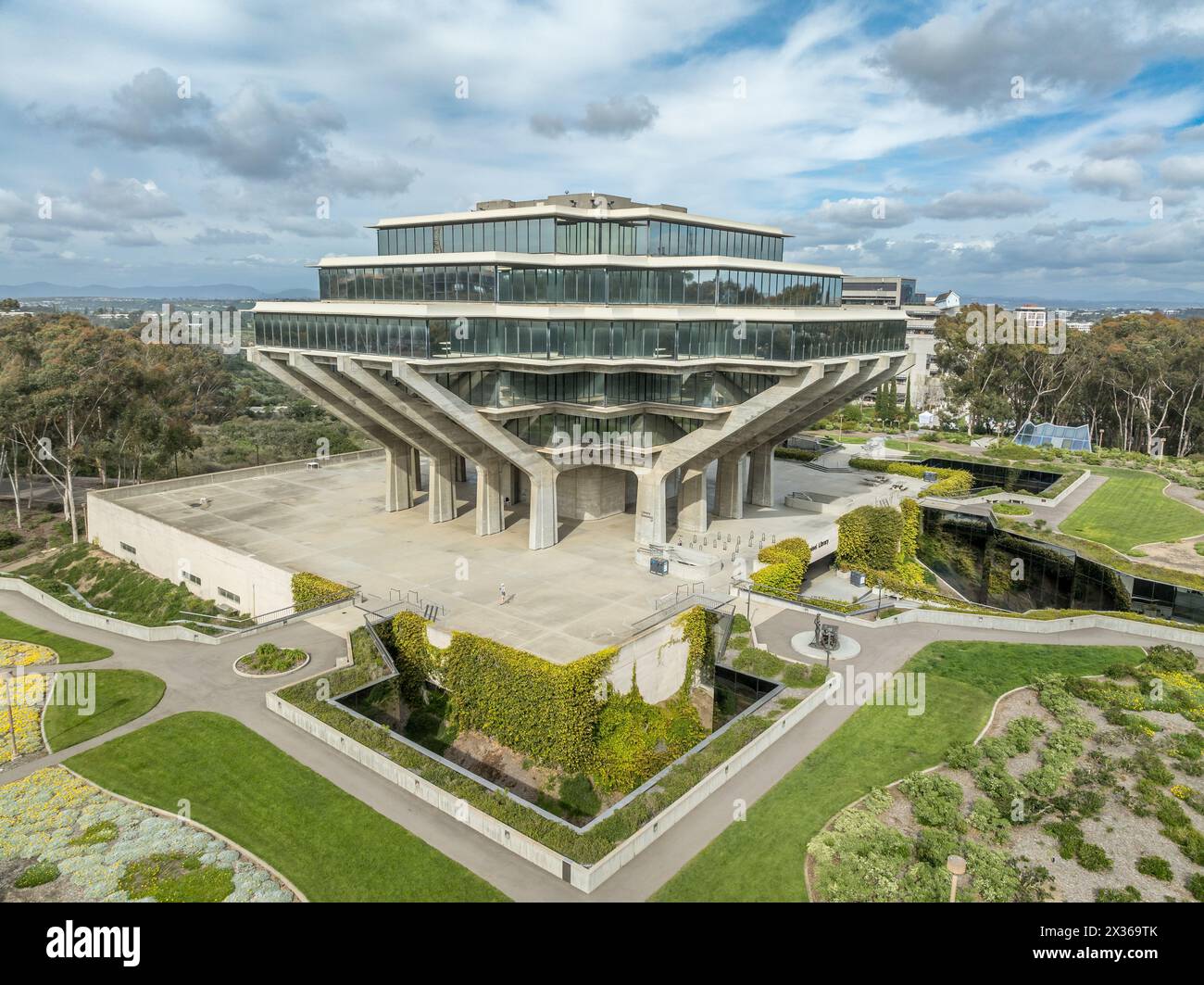 Geisel library architecture hi-res stock photography and images - Alamy