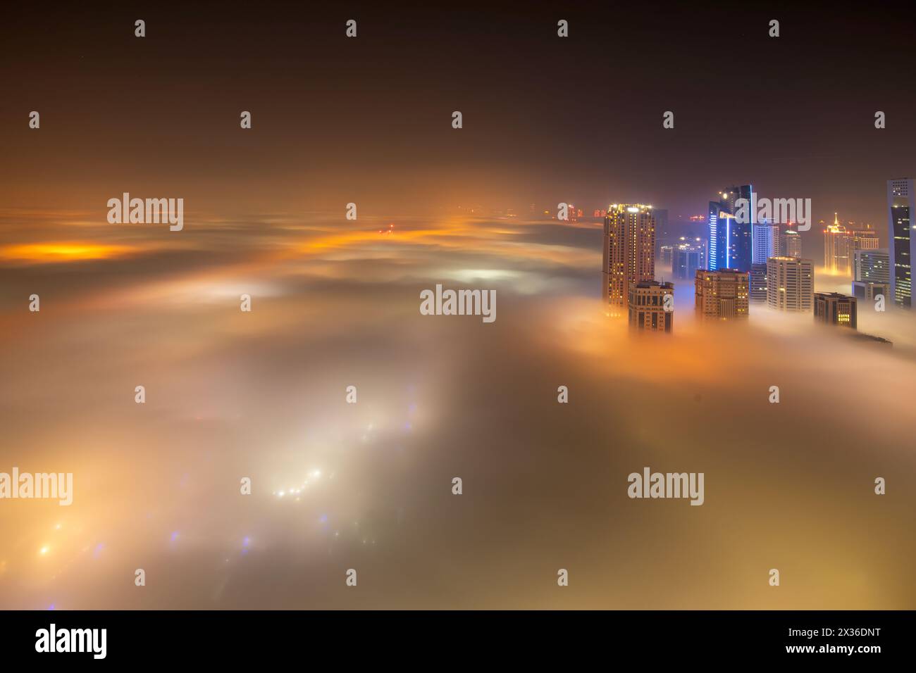 Foggy doha hi-res stock photography and images - Alamy