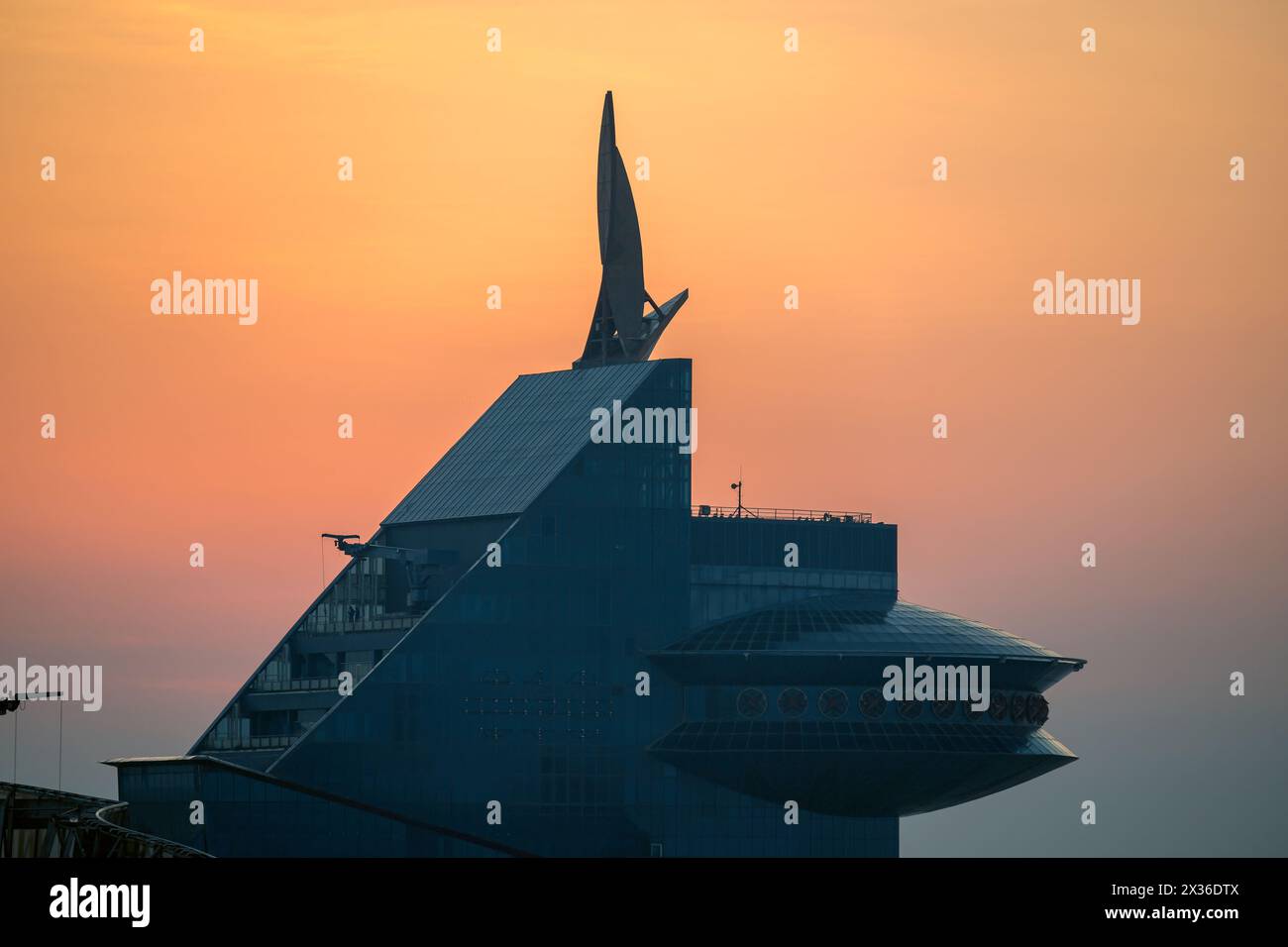 World Trade Center Doha early morning. Doha Building Stock Photo - Alamy