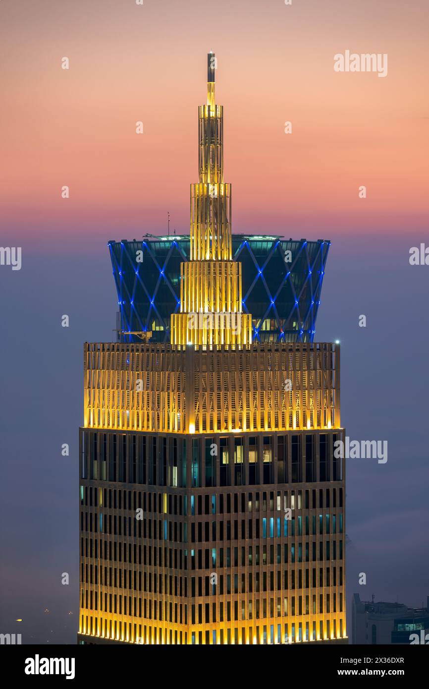 Al Asmakh Tower (IBQ Tower) Modern skyscraper west bay doha Stock Photo ...