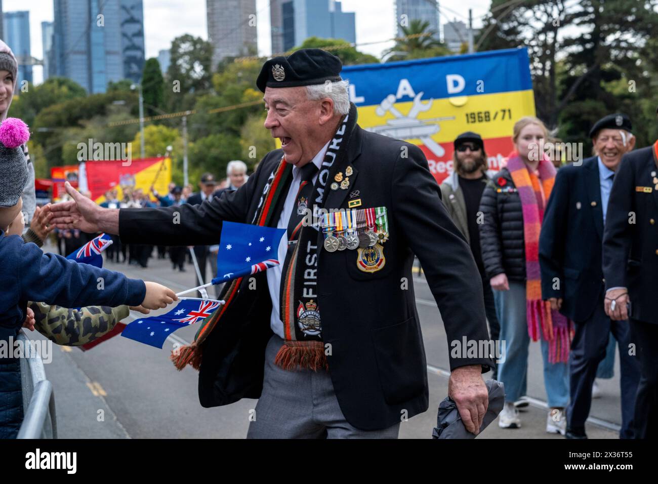 Anzac soldiers hi-res stock photography and images - Alamy