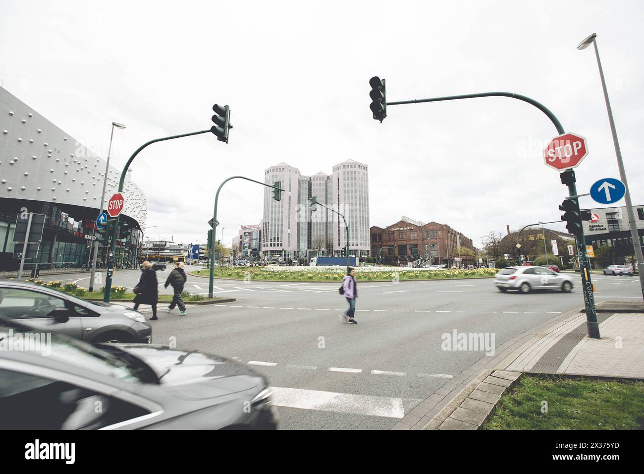 Ein Ampelausfall in der Essener Innenstadt, am Limbecker Platz. *** A ...
