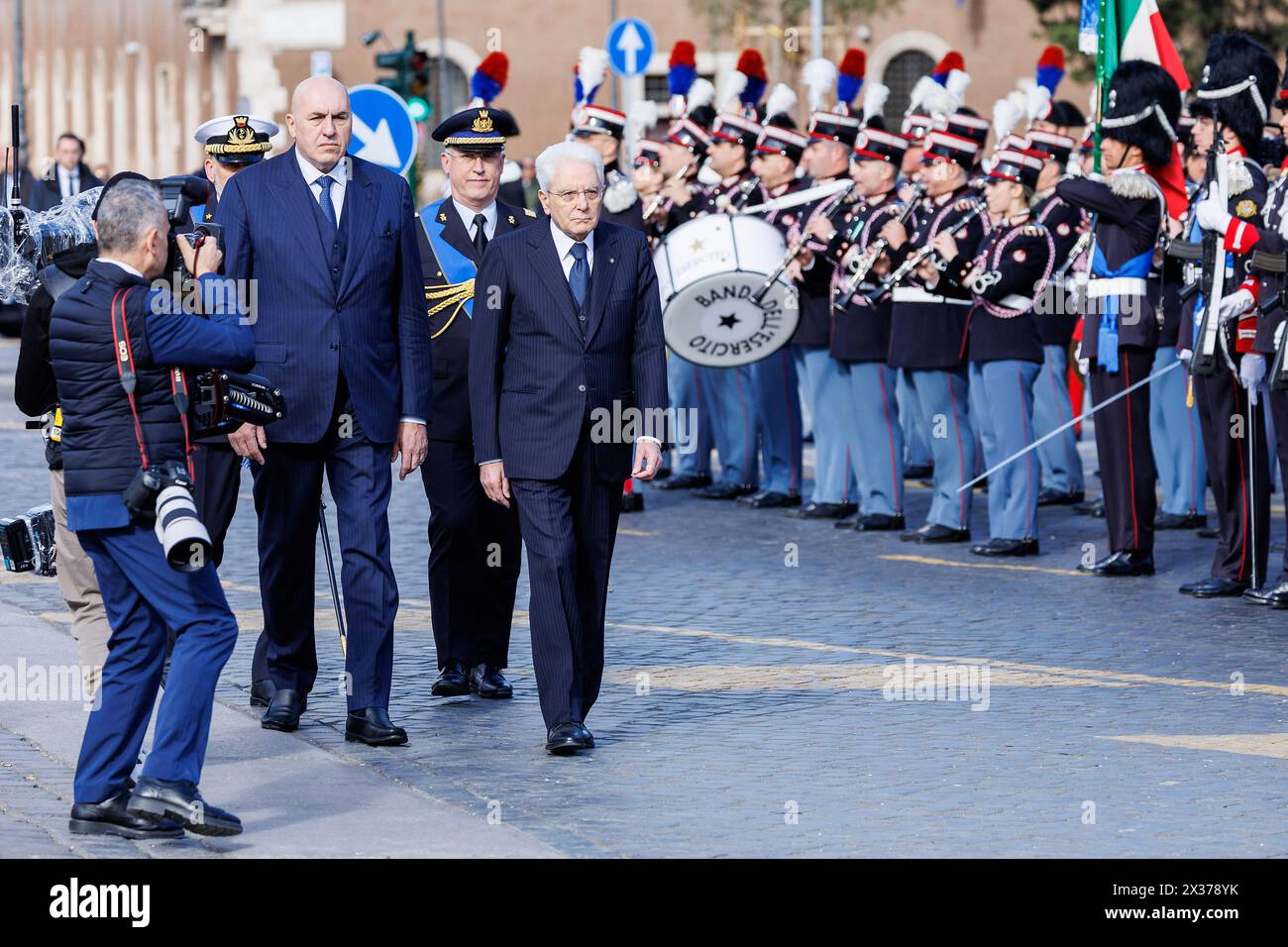 Roma, Italia. 25th Apr, 2024. Il ministro della Difesa Guido Crosetto e il presidente della ...
