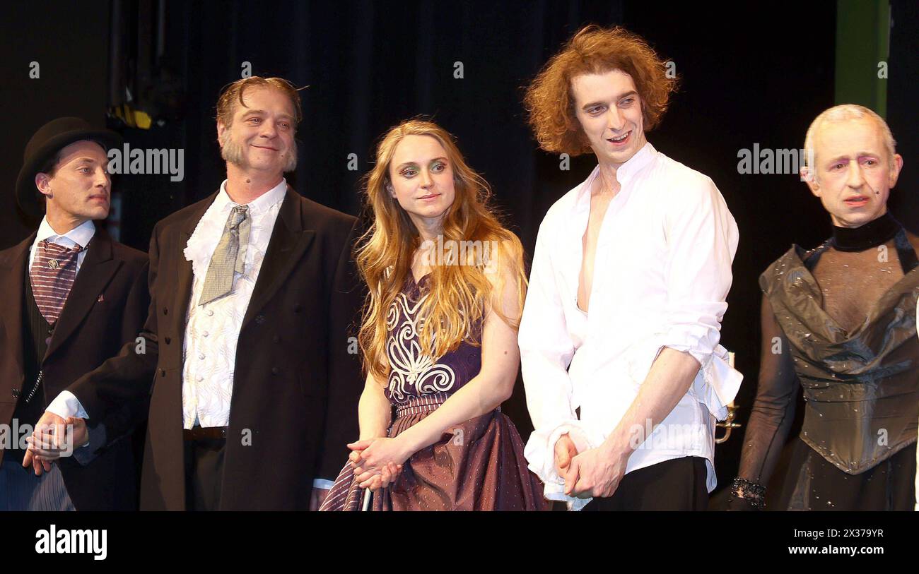 Isabella alexander hi-res stock photography and images - Alamy