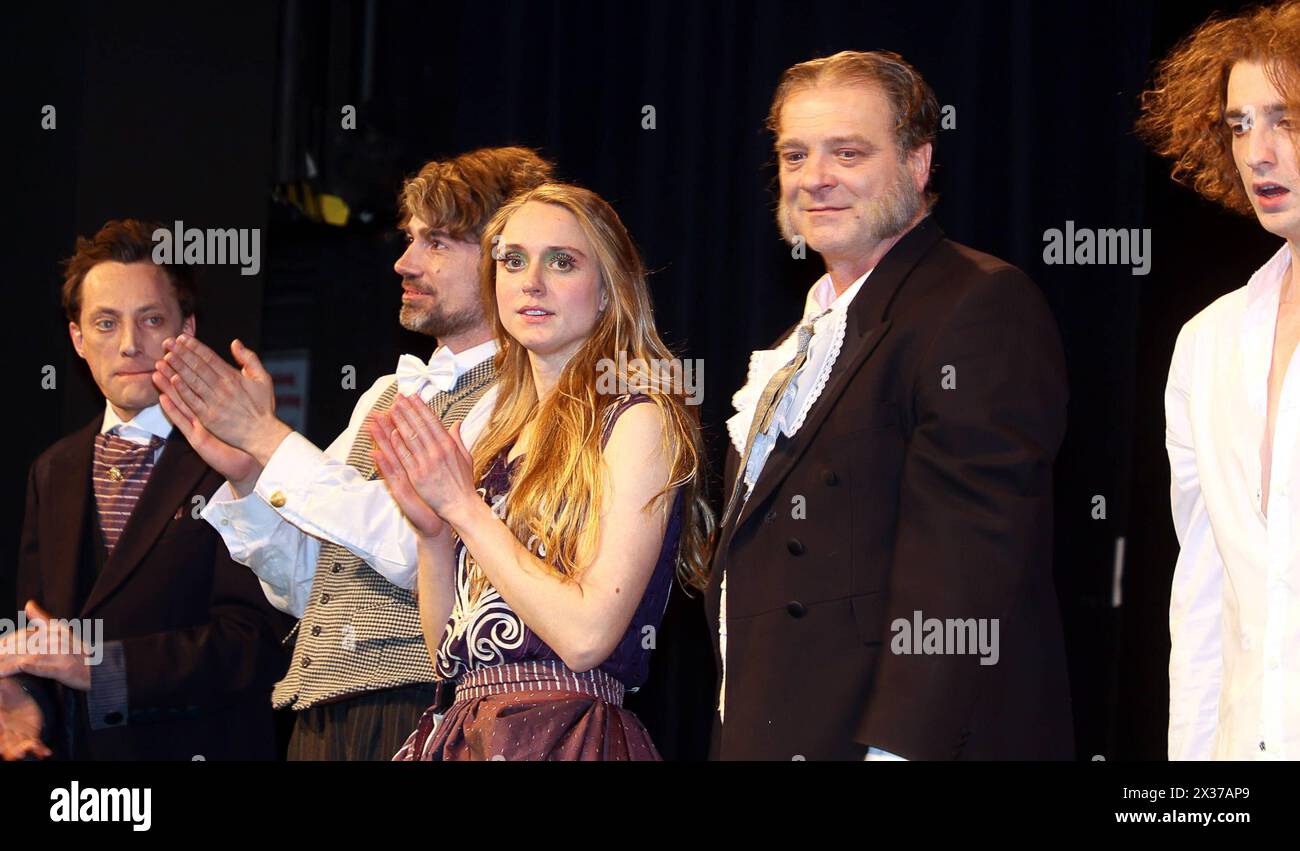 Hamburg v.L.Sebastian Prasse,Guido Höper,Isabella Victoria Ginocchio ...