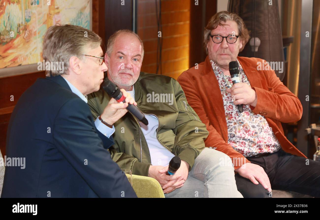 Hamburg Thorsten Laussch,Marek Ehrhardt und Uw Rohde v.L. 9. HAMBURGER ...