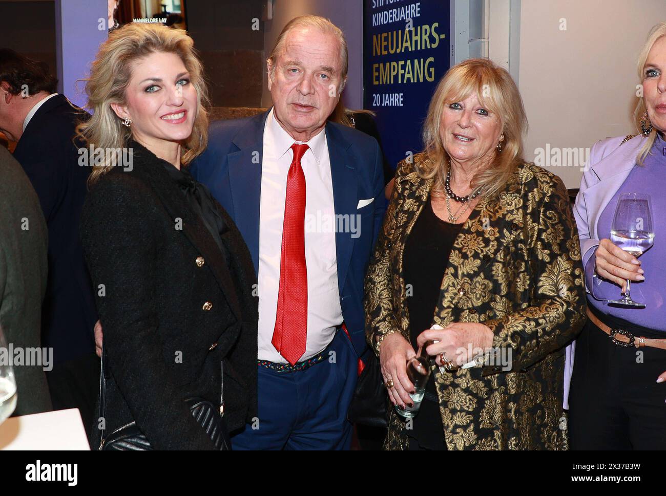 Hamburg v.L. Christine Deck,Enno Freiherr von Ruffin und Anne Moerchen ...