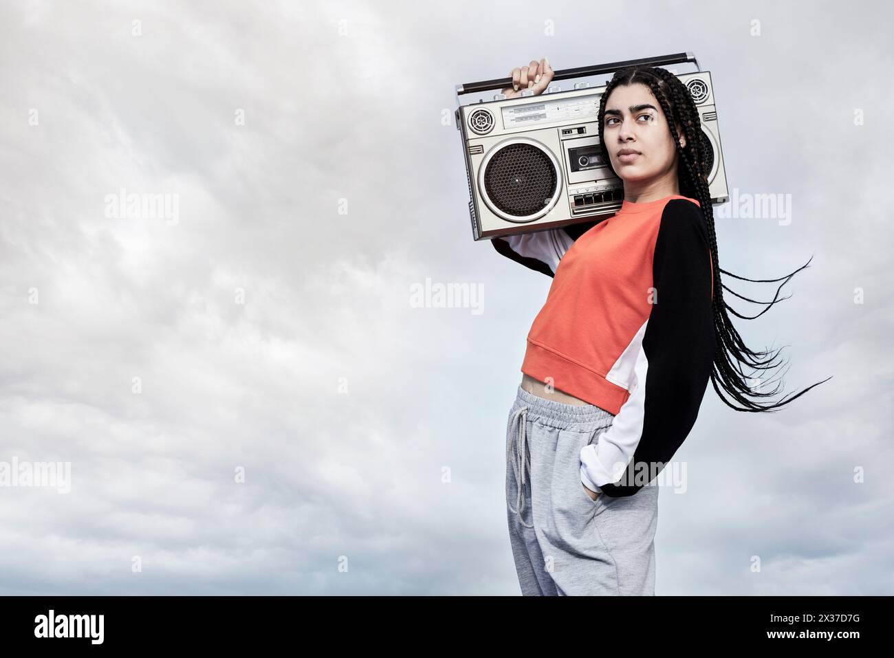 Vintage radio girl hi-res stock photography and images - Alamy