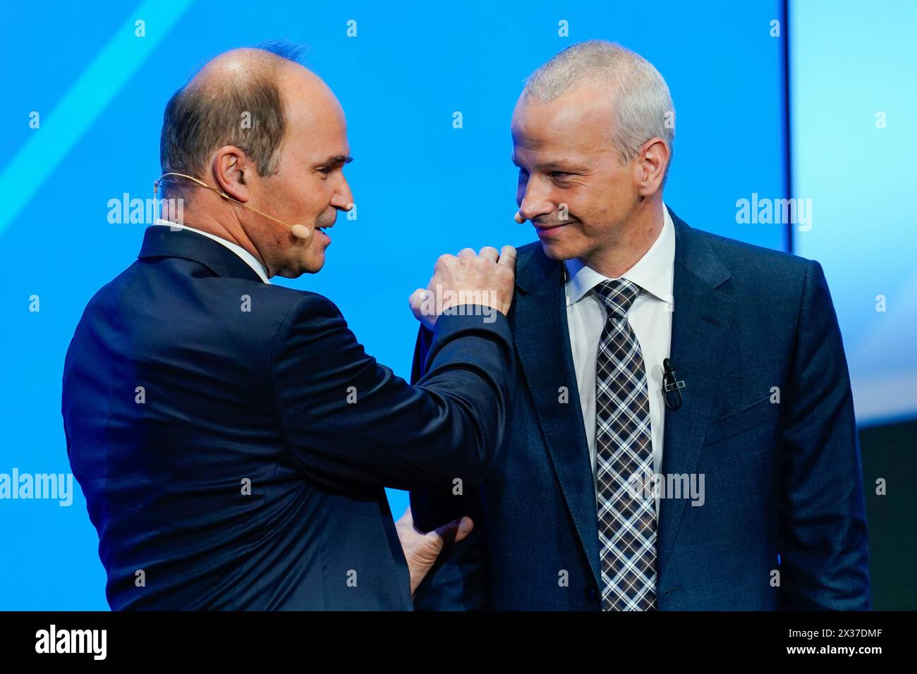 Mannheim, Germany. 25th Apr, 2024. Markus Kamieth (r), future Chairman ...