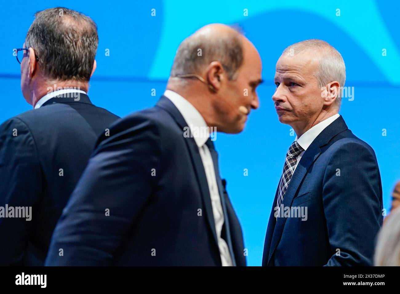 Mannheim, Germany. 25th Apr, 2024. Markus Kamieth (r), future Chairman ...