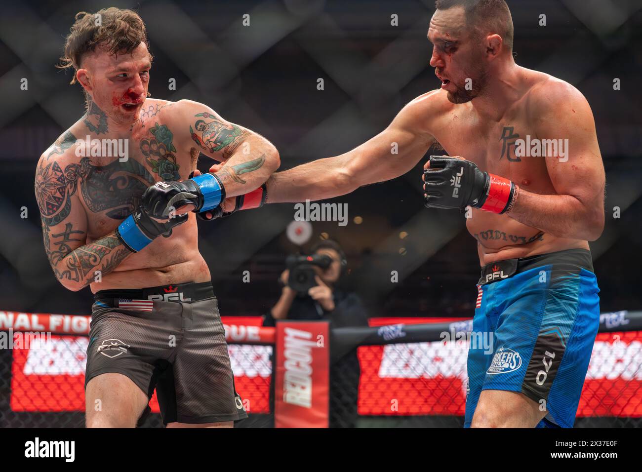 Pfl Welterweight Zach Juusola Throw Punch At Brandon Jenkins During Pfl