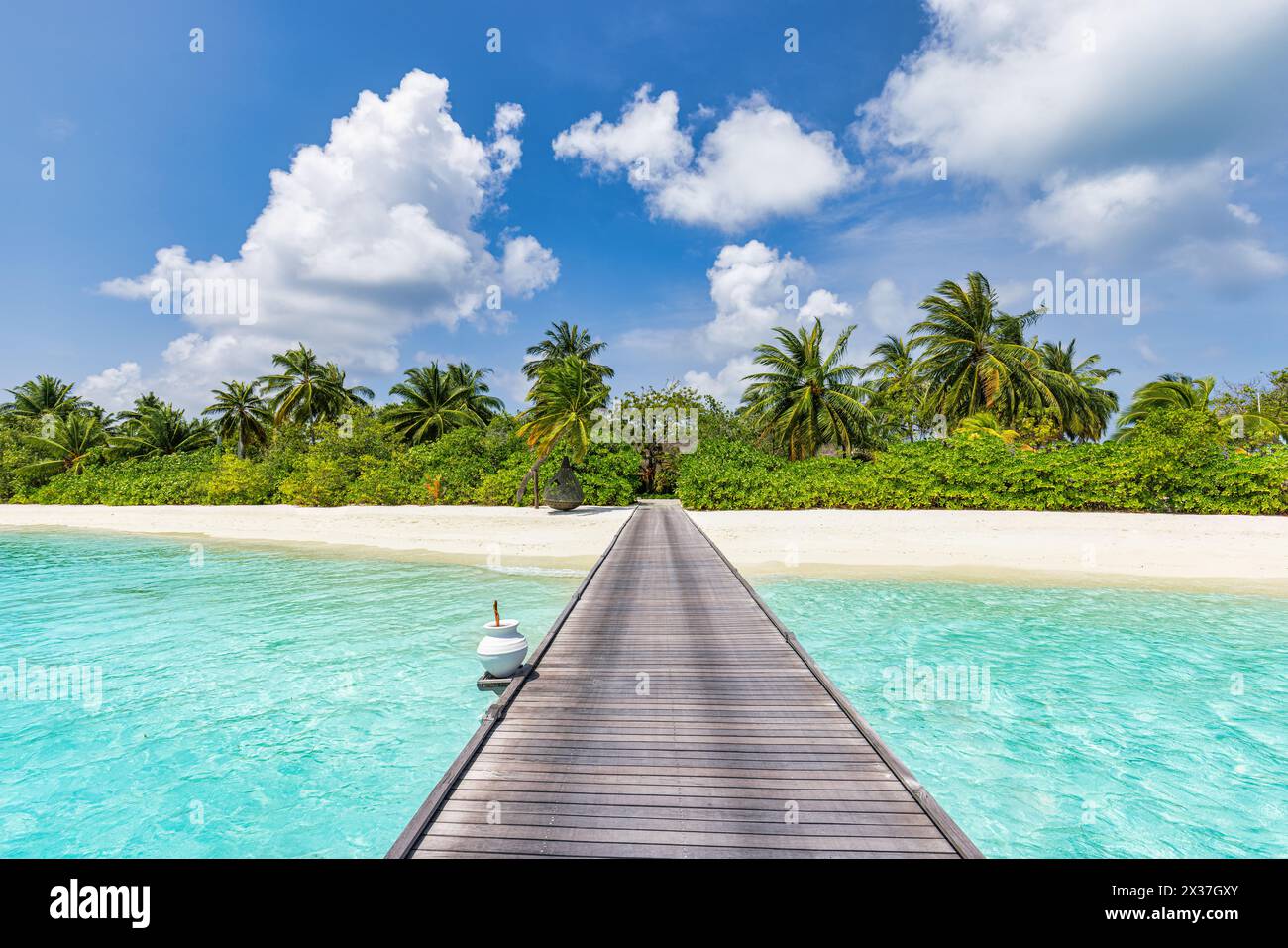 Amazing tropical landscape, beach scenery, long jetty into paradise ...
