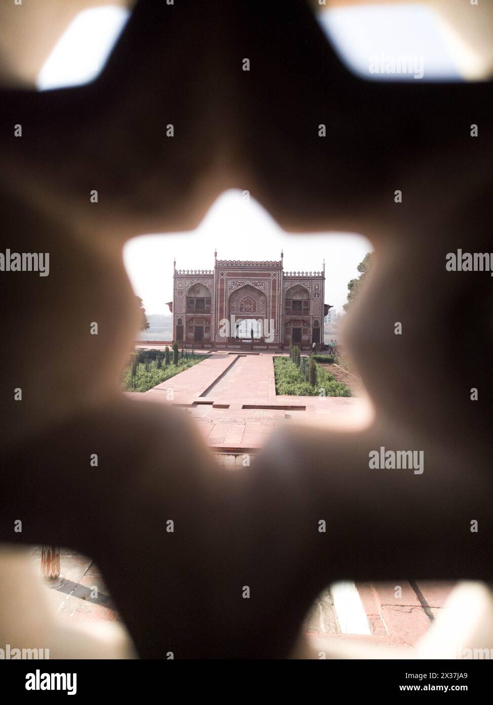 Itimad ud daula tomb hi-res stock photography and images - Alamy
