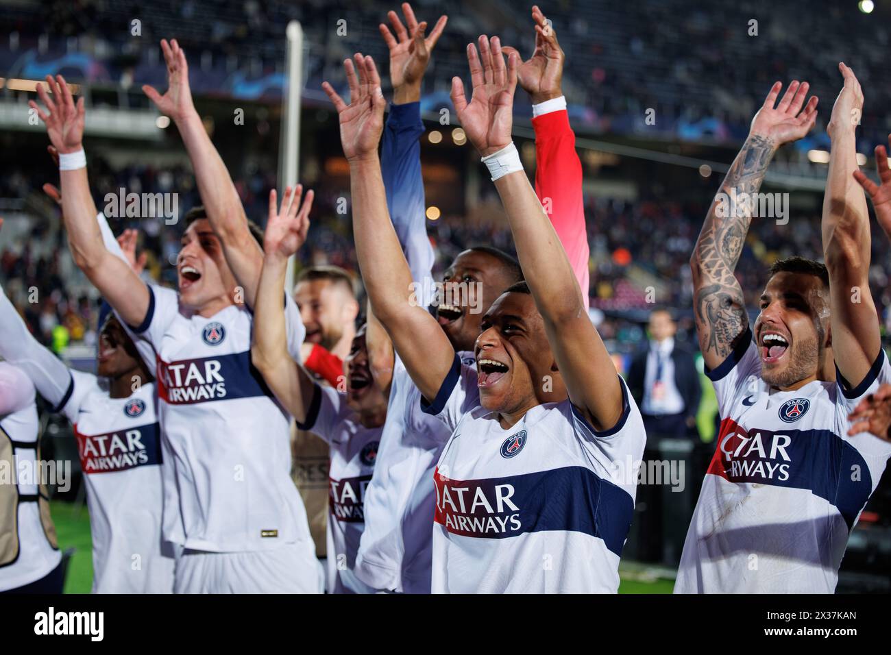 Barcelona, Spain. 16th Apr, 2024. PSG players celebrate the victory at ...