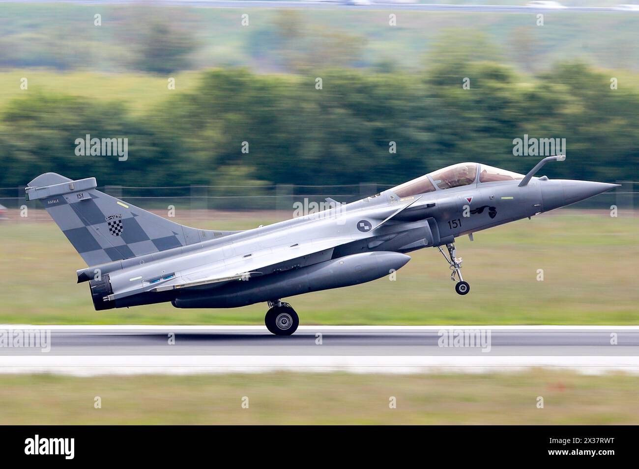 Velika Gorica, Croatia. 25th Apr, 2024. Rafale fighter land at the ...