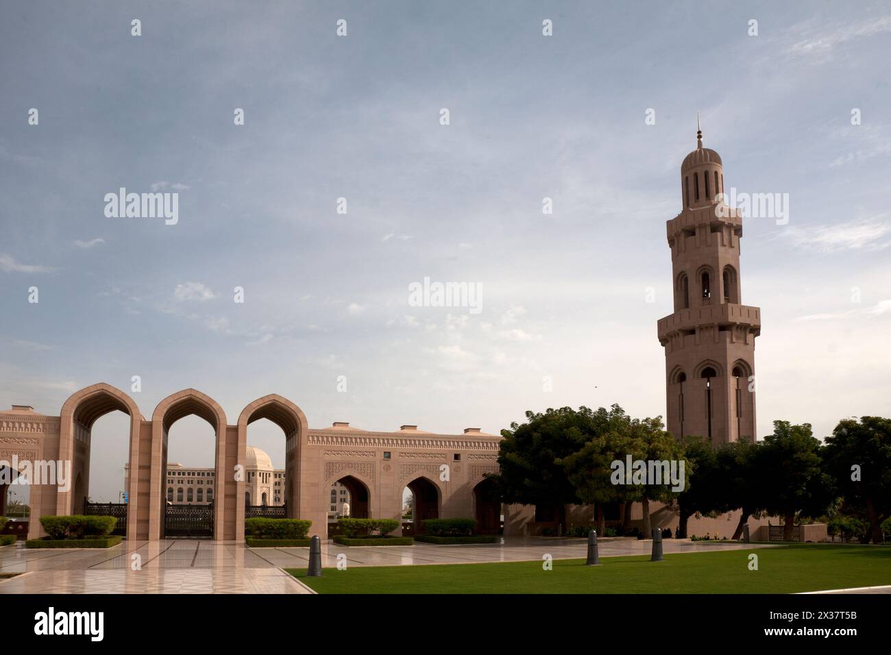 minaret sultan qaboos grand mosque muscat oman middle east Stock Photo ...